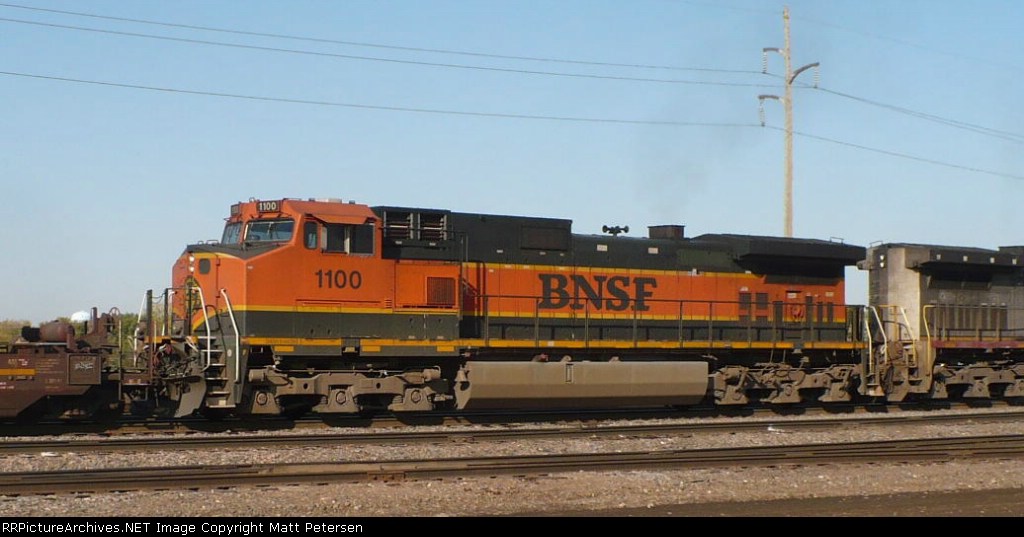 BNSF 1100